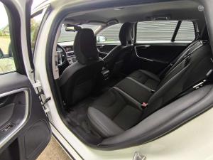 Balts Volvo V60 2013 Marijampole, ar dzinēja tilpumu 1.56 L un nobraukumu 296 tūkst. km par 5000 €, foto 13 vietnē AUTOMOTO.COM.LV