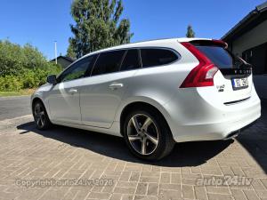 White Volvo V60 2013 in Tartu, with an engine capacity of 2.40 L and mileage of 285 thousand km for 9700 €, photo 22 on AUTOMOTO.COM.LV