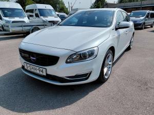 Белый Вольво B60 2013 в Клайпеда, объемом двигателя 2.40 л и пробегом 318 тыс. км за 6950 €, фото  на AUTOMOTO.COM.LV