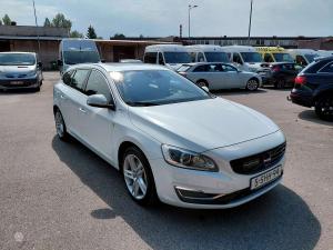 Balts Volvo V60 2013 Klaipėda, ar dzinēja tilpumu 2.40 L un nobraukumu 318 tūkst. km par 6950 €, foto 6 vietnē AUTOMOTO.COM.LV
