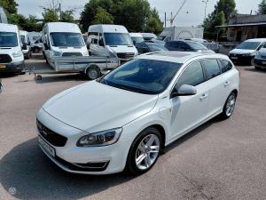 Balts Volvo V60 2013 Klaipėda, ar dzinēja tilpumu 2.40 L un nobraukumu 318 tūkst. km par 6950 €, foto 15 vietnē AUTOMOTO.COM.LV