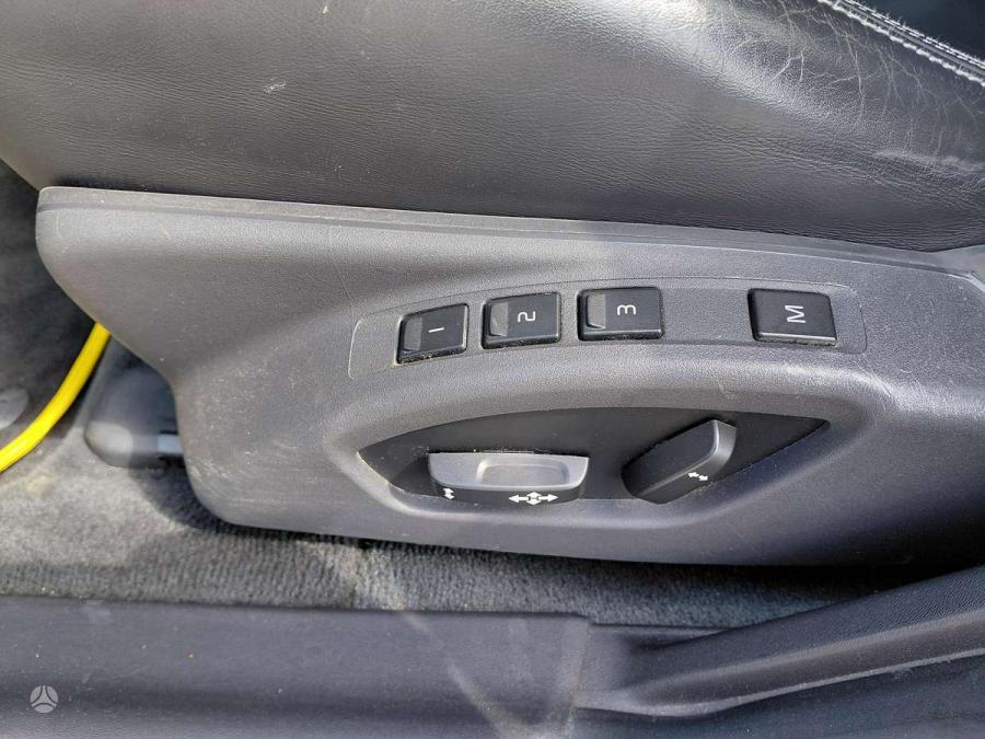Balts Volvo V60 2013 Klaipėda, ar dzinēja tilpumu 2.40 L un nobraukumu 318 tūkst. km par 6950 €, foto 24 vietnē AUTOMOTO.COM.LV