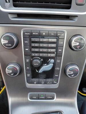 Balts Volvo V60 2013 Klaipėda, ar dzinēja tilpumu 2.40 L un nobraukumu 318 tūkst. km par 6950 €, foto 27 vietnē AUTOMOTO.COM.LV