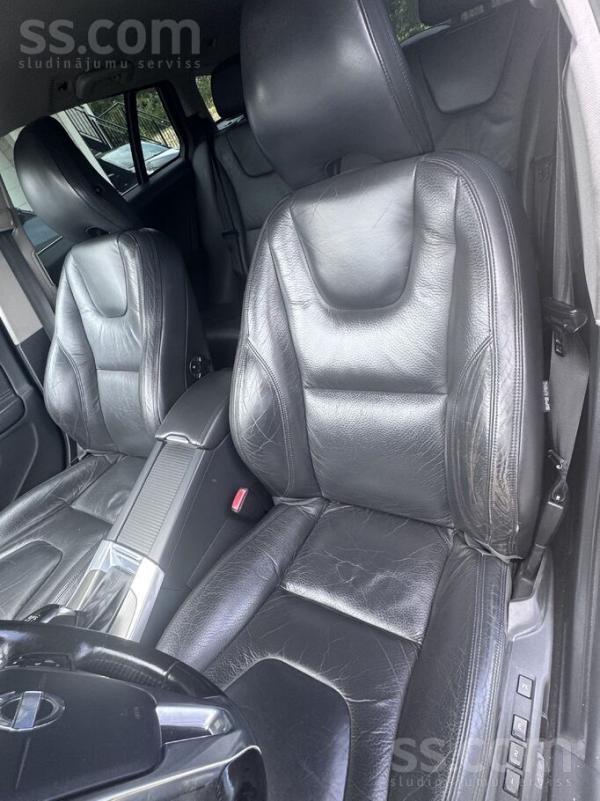 Balts Volvo V60 2013 Aizkraukle, ar dzinēja tilpumu 2.40 L un nobraukumu 250 tūkst. km par 7250 €, foto 1 vietnē AUTOMOTO.COM.LV