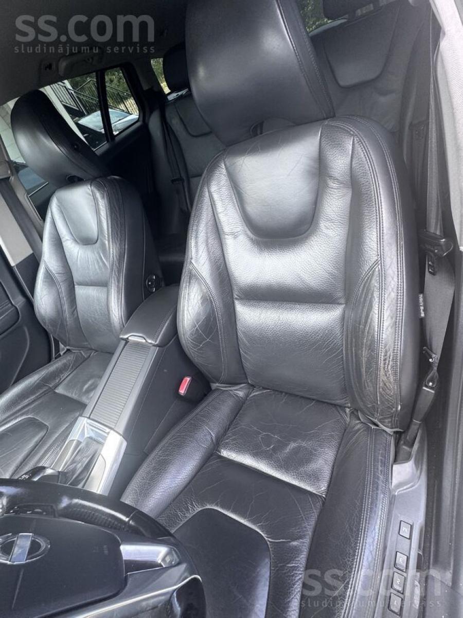 Balts Volvo V60 2013 Aizkraukle, ar dzinēja tilpumu 2.40 L un nobraukumu 250 tūkst. km par 7250 €, foto 1 vietnē AUTOMOTO.COM.LV