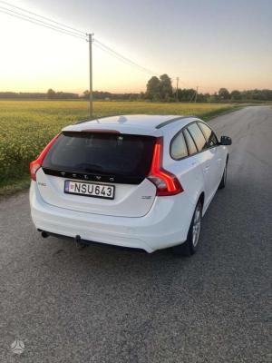 Balts Volvo V60 2013 Kėdainiai, ar dzinēja tilpumu 1.56 L un nobraukumu 422 tūkst. km par 4000 €, foto 9 vietnē AUTOMOTO.COM.LV