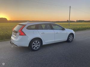 Balts Volvo V60 2013 Kėdainiai, ar dzinēja tilpumu 1.56 L un nobraukumu 422 tūkst. km par 4000 €, foto 11 vietnē AUTOMOTO.COM.LV