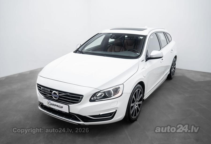 Balts Volvo V60 2013 Tallina, ar dzinēja tilpumu 2.40 L un nobraukumu 281 tūkst. km par 9999 €, foto 1 vietnē AUTOMOTO.COM.LV