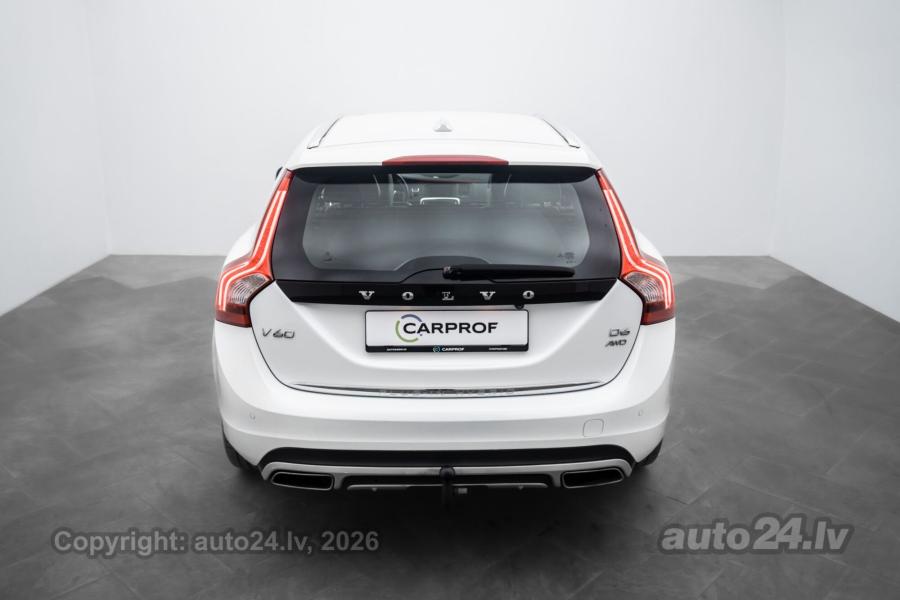 Balts Volvo V60 2013 Tallina, ar dzinēja tilpumu 2.40 L un nobraukumu 281 tūkst. km par 9999 €, foto 11 vietnē AUTOMOTO.COM.LV