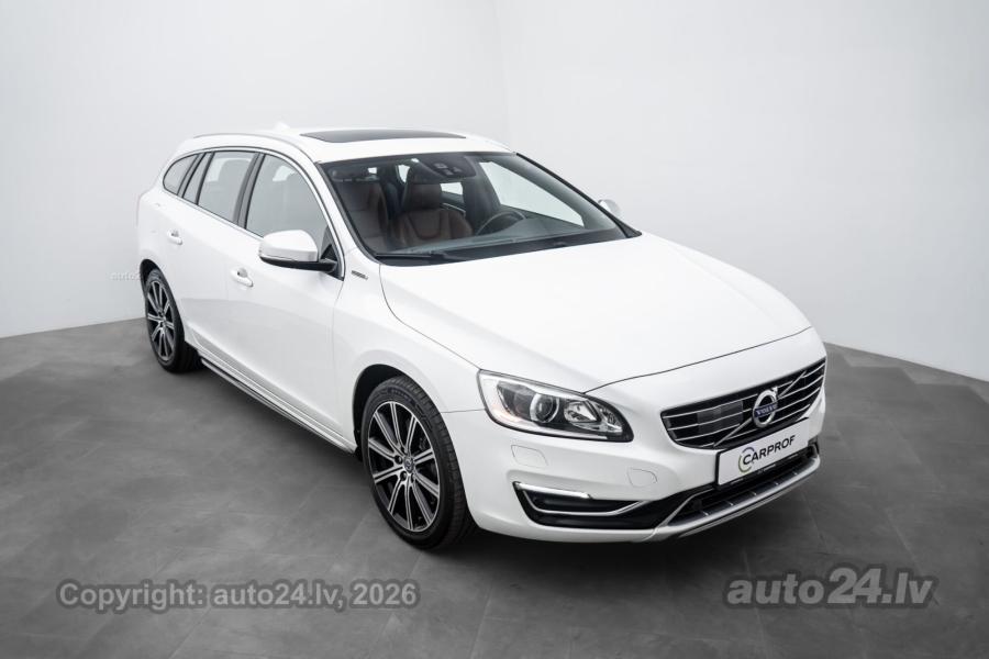 Balts Volvo V60 2013 Tallina, ar dzinēja tilpumu 2.40 L un nobraukumu 281 tūkst. km par 9999 €, foto 4 vietnē AUTOMOTO.COM.LV