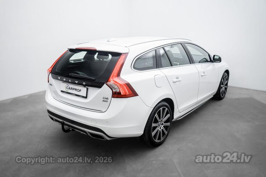 Balts Volvo V60 2013 Tallina, ar dzinēja tilpumu 2.40 L un nobraukumu 281 tūkst. km par 9999 €, foto 8 vietnē AUTOMOTO.COM.LV