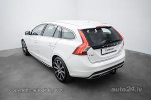Balts Volvo V60 2013 Tallina, ar dzinēja tilpumu 2.40 L un nobraukumu 281 tūkst. km par 9999 €, foto 12 vietnē AUTOMOTO.COM.LV