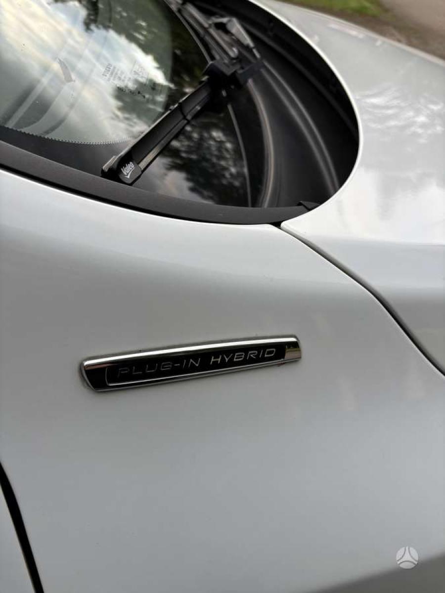White Volvo V60 2013 in Vilnius, with an engine capacity of 2.40 L and mileage of 254 thousand km for 7600 €, photo 10 on AUTOMOTO.COM.LV