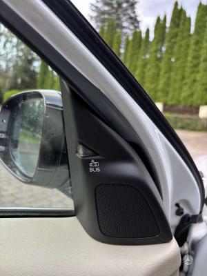 White Volvo V60 2013 in Vilnius, with an engine capacity of 2.40 L and mileage of 254 thousand km for 7600 €, photo 26 on AUTOMOTO.COM.LV