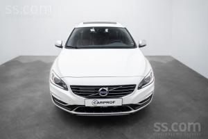 Белый Вольво B60 2013 в Таллин, объемом двигателя 2.40 л и пробегом 281 тыс. км за 9998 €, фото 5 на AUTOMOTO.COM.LV