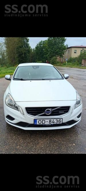 Balts Volvo V60 2013 Jēkabpils, ar dzinēja tilpumu 2.00 L un nobraukumu 320 tūkst. km par 5200 €, foto 4 vietnē AUTOMOTO.COM.LV