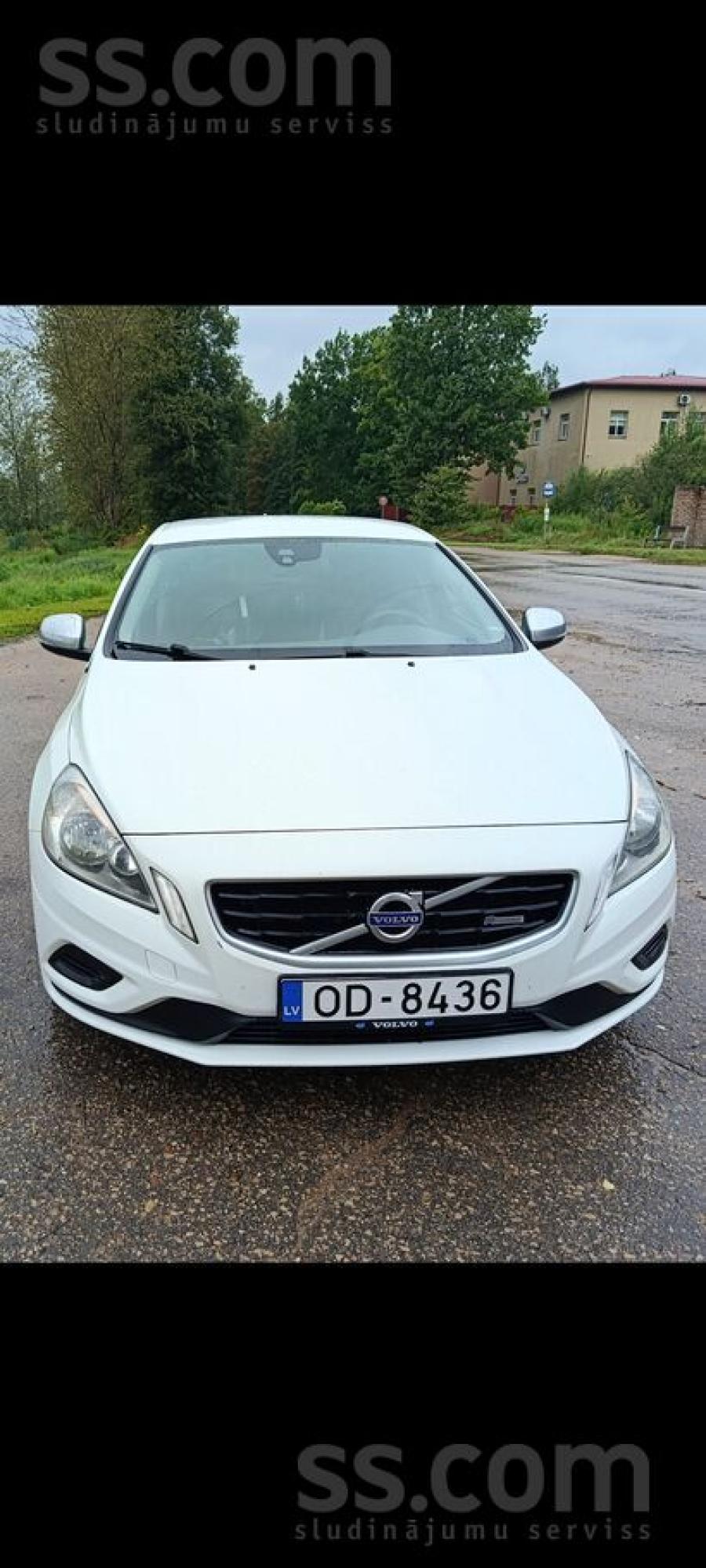 Balts Volvo V60 2013 Jēkabpils, ar dzinēja tilpumu 2.00 L un nobraukumu 320 tūkst. km par 5200 €, foto 4 vietnē AUTOMOTO.COM.LV