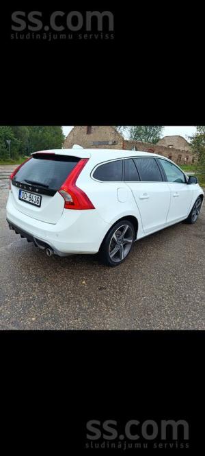 Balts Volvo V60 2013 Jēkabpils, ar dzinēja tilpumu 2.00 L un nobraukumu 320 tūkst. km par 5200 €, foto 5 vietnē AUTOMOTO.COM.LV