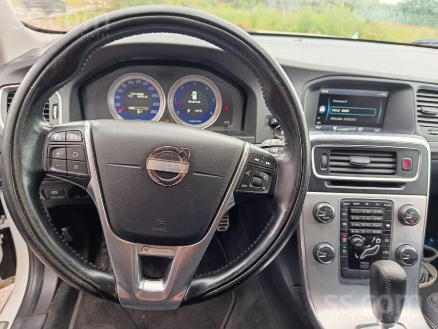 Balts Volvo V60 2013 Jēkabpils, ar dzinēja tilpumu 2.00 L un nobraukumu 320 tūkst. km par 5200 €, foto 8 vietnē AUTOMOTO.COM.LV