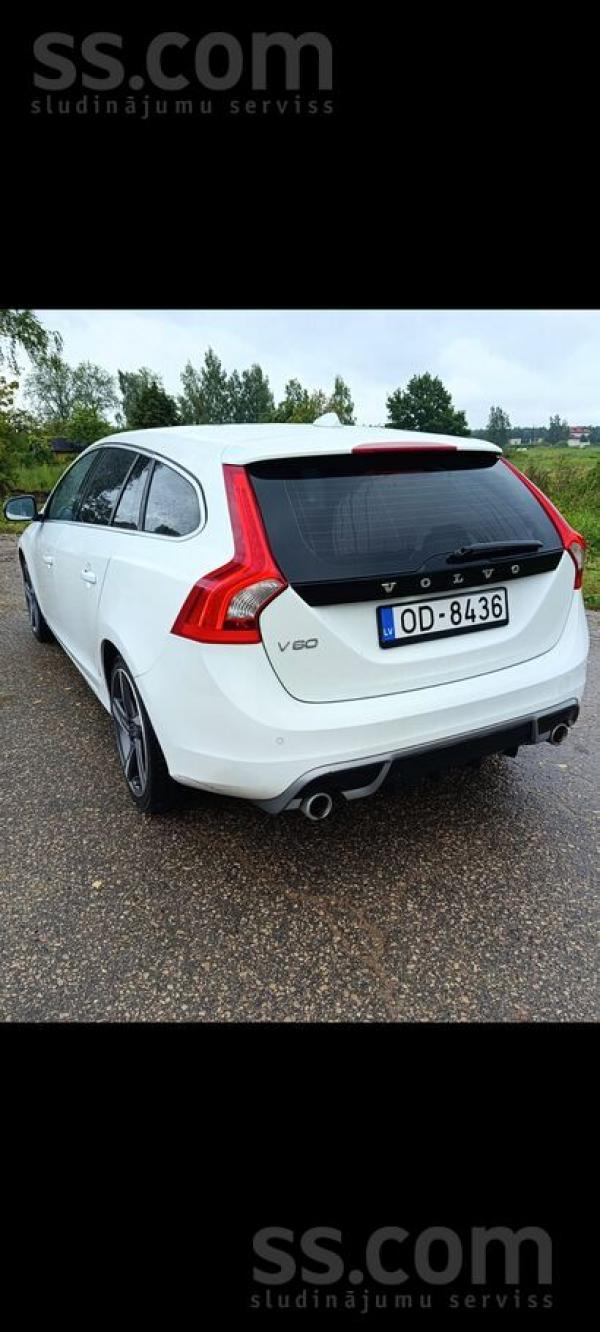 White Volvo V60 2013 in Jekabpils, with an engine capacity of 2.00 L and mileage of 320 thousand km for 5200 €, photo 7 on AUTOMOTO.COM.LV