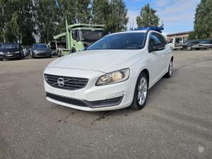 White Volvo V60 2013 in Ukmerge, with an engine capacity of 1.56 L and mileage of 200 thousand km for 3450 €, photo  on AUTOMOTO.COM.LV