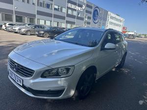 Balts Volvo V60 2013 Viļņa, ar dzinēja tilpumu 1.56 L un nobraukumu 242 tūkst. km par 6900 €, foto  vietnē AUTOMOTO.COM.LV