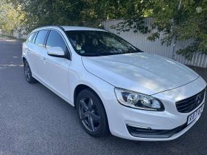 Balts Volvo V60 2013 Viļņa, ar dzinēja tilpumu 1.56 L un nobraukumu 242 tūkst. km par 6900 €, foto 4 vietnē AUTOMOTO.COM.LV