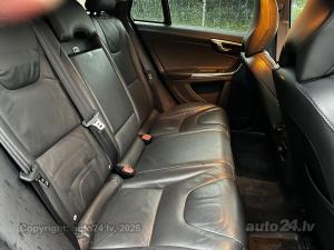 Белый Вольво B60 2013 в Таллин, объемом двигателя 2.40 л и пробегом 272 тыс. км за 4900 €, фото 11 на AUTOMOTO.COM.LV
