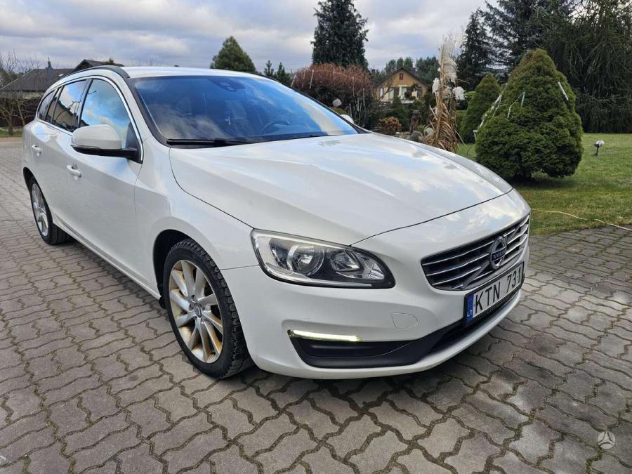 Balts Volvo V60 2014 Kauņa, ar dzinēja tilpumu 1.97 L un nobraukumu 271 tūkst. km par 6150 €, foto 3 vietnē AUTOMOTO.COM.LV