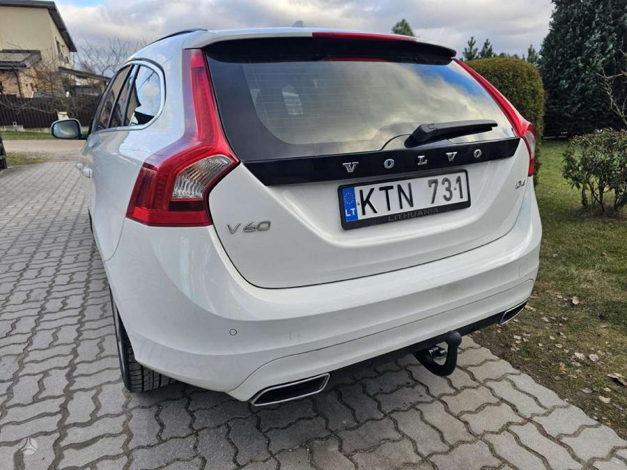Balts Volvo V60 2014 Kauņa, ar dzinēja tilpumu 1.97 L un nobraukumu 271 tūkst. km par 6150 €, foto 18 vietnē AUTOMOTO.COM.LV