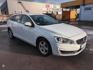 White Volvo V60 2014 in Siauliai, with an engine capacity of 1.98 L and mileage of 340 thousand km for 4900 €, photo 4 on AUTOMOTO.COM.LV