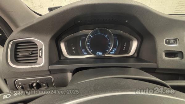 Белый Вольво B60 2014 в Таллин, объемом двигателя 2.40 л и пробегом 315 тыс. км за 9990 €, фото 11 на AUTOMOTO.COM.LV