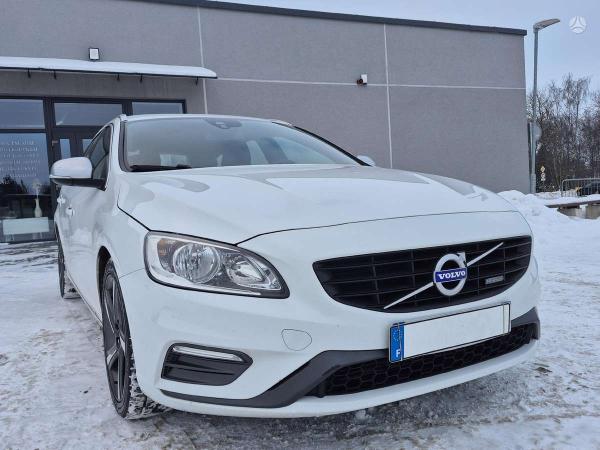 White Volvo V60 2014 in Raseiniai, with an engine capacity of 1.98 L and mileage of 257 thousand km for 7300 €, photo 3 on AUTOMOTO.COM.LV