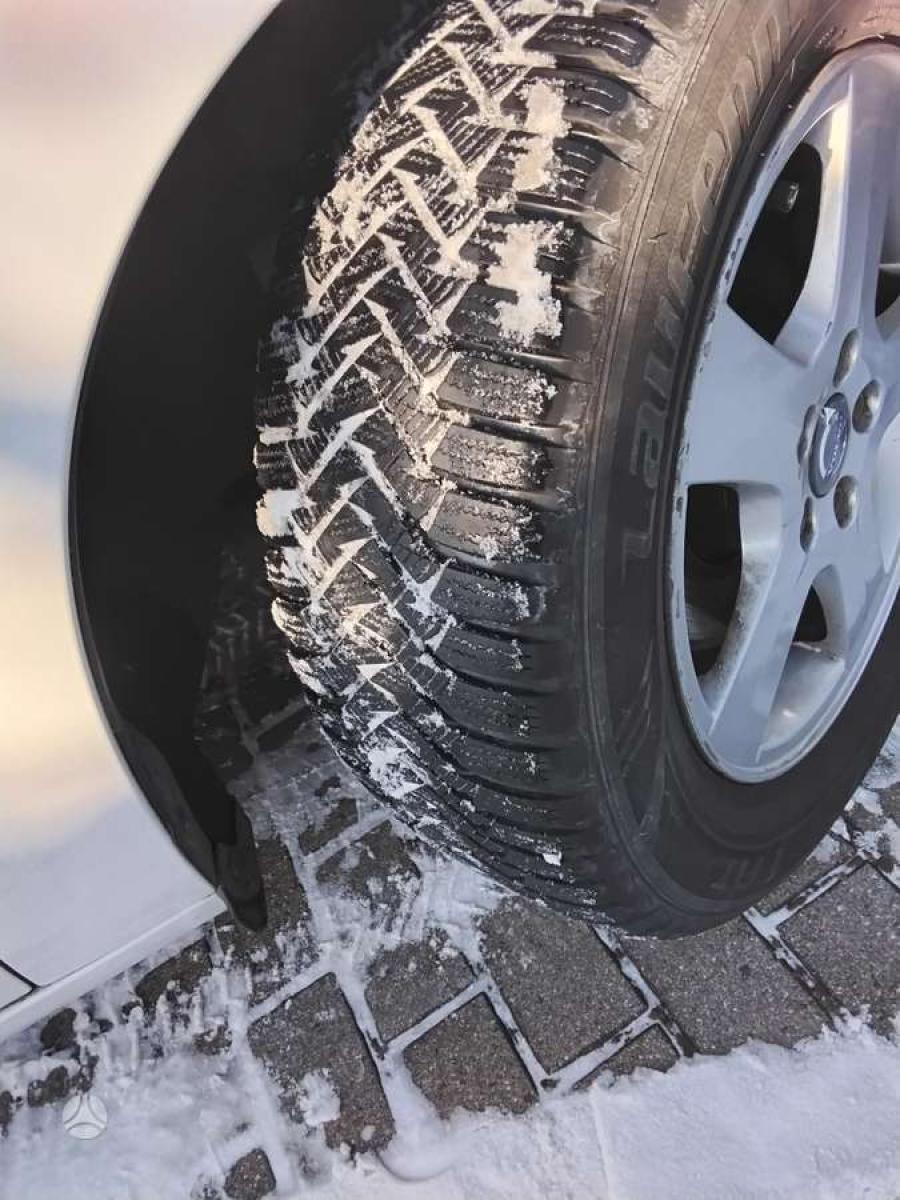 Balts Volvo V60 2014 Šauļi, ar dzinēja tilpumu 1.98 L un nobraukumu 340 tūkst. km par 5300 €, foto 16 vietnē AUTOMOTO.COM.LV