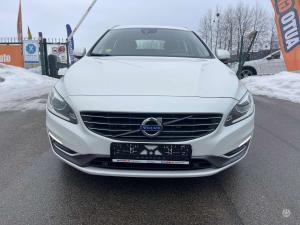 White Volvo V60 2014 in Kaunas, with an engine capacity of 1.97 L and mileage of 256 thousand km for 6950 €, photo 4 on AUTOMOTO.COM.LV