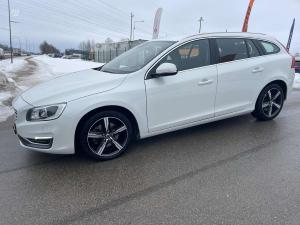 White Volvo V60 2014 in Kaunas, with an engine capacity of 1.97 L and mileage of 256 thousand km for 6950 €, photo 7 on AUTOMOTO.COM.LV