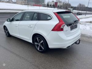 White Volvo V60 2014 in Kaunas, with an engine capacity of 1.97 L and mileage of 256 thousand km for 6950 €, photo 10 on AUTOMOTO.COM.LV