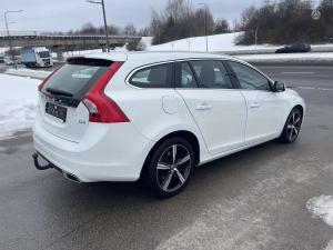White Volvo V60 2014 in Kaunas, with an engine capacity of 1.97 L and mileage of 256 thousand km for 6950 €, photo 14 on AUTOMOTO.COM.LV