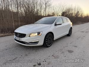 Balts Volvo V60 2014 Tallina, ar dzinēja tilpumu 2.40 L un nobraukumu 189 tūkst. km par 9600 €, foto 3 vietnē AUTOMOTO.COM.LV