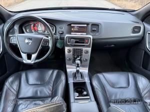 Balts Volvo V60 2014 Tallina, ar dzinēja tilpumu 2.40 L un nobraukumu 189 tūkst. km par 9600 €, foto 14 vietnē AUTOMOTO.COM.LV