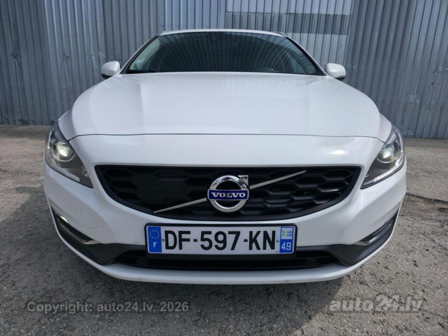 Белый Вольво B60 2014 в Таллин, объемом двигателя 2.00 л и пробегом 261 тыс. км за 8290 €, фото 8 на AUTOMOTO.COM.LV