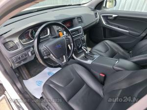 Белый Вольво B60 2014 в Таллин, объемом двигателя 2.00 л и пробегом 261 тыс. км за 8290 €, фото 11 на AUTOMOTO.COM.LV