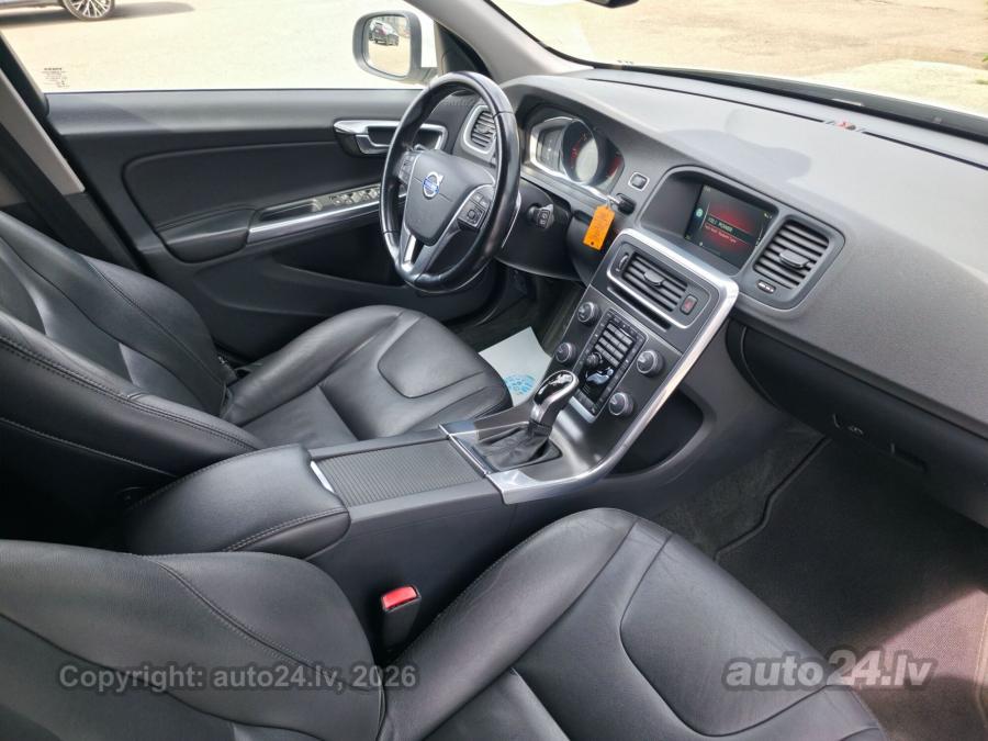 Белый Вольво B60 2014 в Таллин, объемом двигателя 2.00 л и пробегом 261 тыс. км за 8290 €, фото 13 на AUTOMOTO.COM.LV