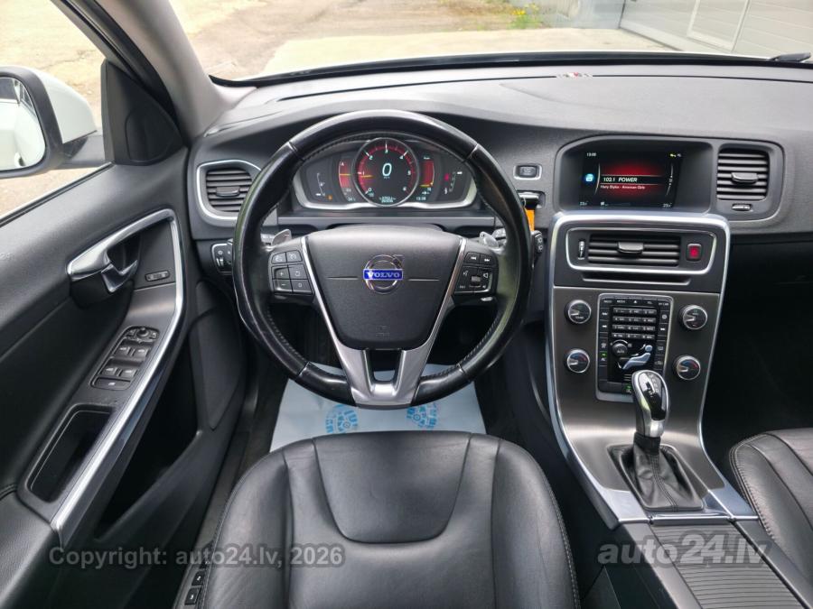 Белый Вольво B60 2014 в Таллин, объемом двигателя 2.00 л и пробегом 261 тыс. км за 8290 €, фото 16 на AUTOMOTO.COM.LV