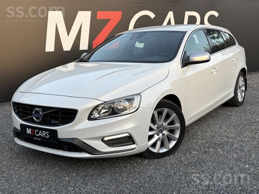 Balts Volvo V60 2014 Rīga, ar dzinēja tilpumu 2.00 L un nobraukumu 262 tūkst. km par 7390 €, foto 1 vietnē AUTOMOTO.COM.LV