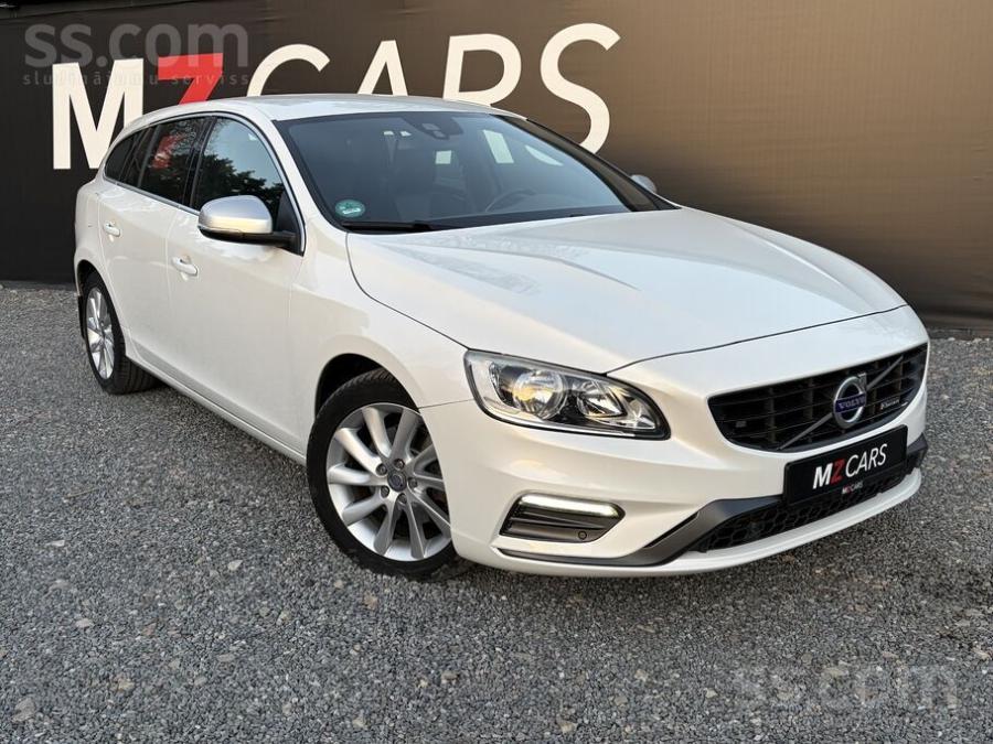 Balts Volvo V60 2014 Rīga, ar dzinēja tilpumu 2.00 L un nobraukumu 262 tūkst. km par 7390 €, foto 3 vietnē AUTOMOTO.COM.LV