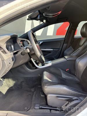 Balts Volvo V60 2014 Rīga, ar dzinēja tilpumu 2.00 L un nobraukumu 262 tūkst. km par 7390 €, foto 6 vietnē AUTOMOTO.COM.LV