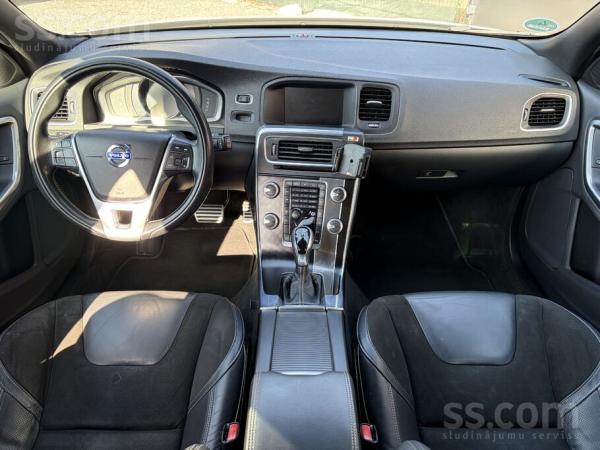 White Volvo V60 2014 in Riga, with an engine capacity of 2.00 L and mileage of 262 thousand km for 7390 €, photo 7 on AUTOMOTO.COM.LV