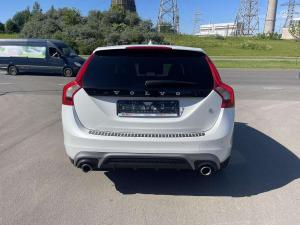 White Volvo V60 2014 in Kaunas, with an engine capacity of 1.96 L and mileage of 268 thousand km for 6950 €, photo 12 on AUTOMOTO.COM.LV