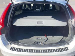 White Volvo V60 2014 in Kaunas, with an engine capacity of 1.96 L and mileage of 268 thousand km for 6950 €, photo 31 on AUTOMOTO.COM.LV